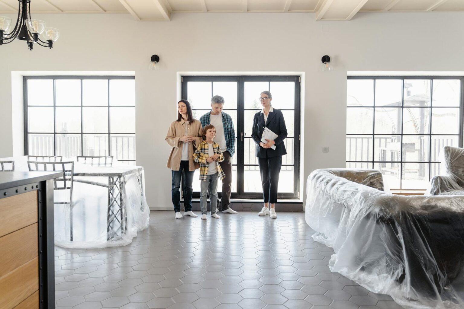 Who Owns the Items Left Behind in a House After Closing Ontario?